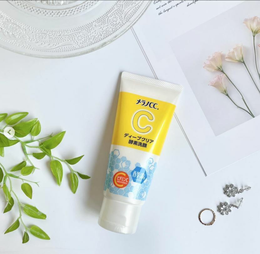 Melano Cc Enzyme Vitamin C Face Wash - 130g | Jeevee