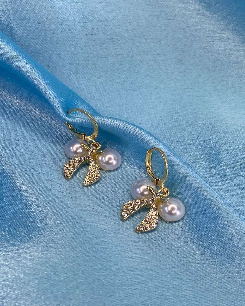 Pepper Ribbon Double Pearl Earring | Jeevee